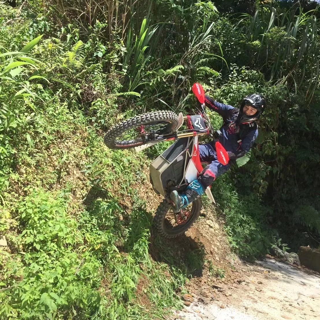 Electric Dirt Bikes - Arctic Leopard New Zealand